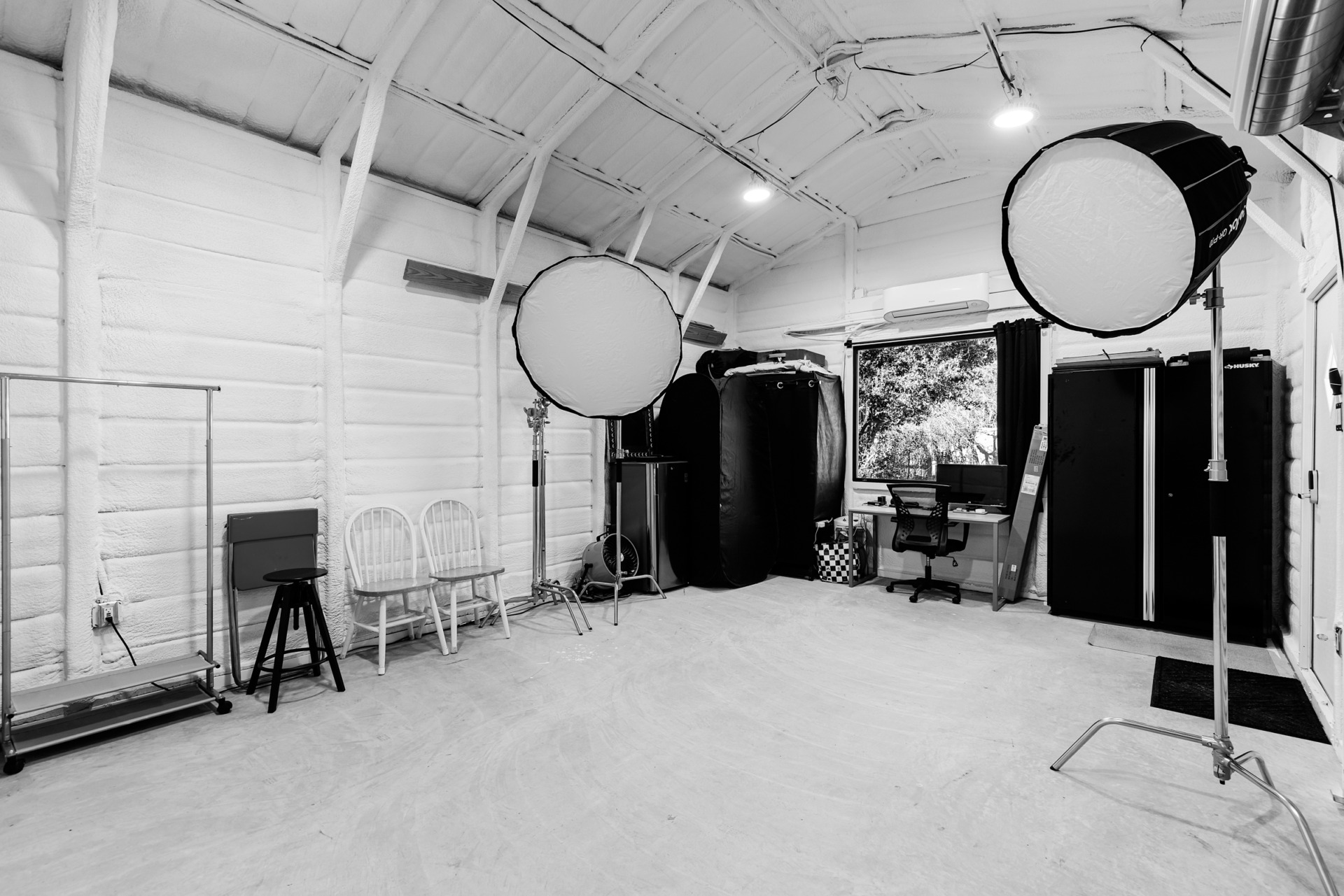 MYSTUDIO HTX, a no-frills, cost-effective photo studio Houston